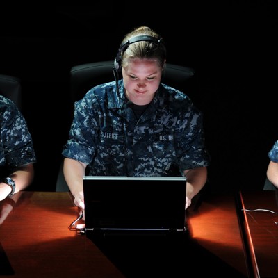 Latest Navy Locker app guides sailors through new uniform regs ...