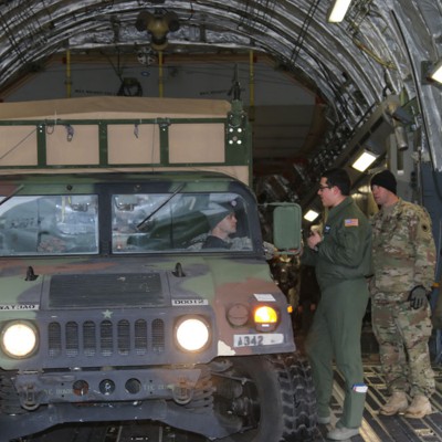 Army's portable command post connects expeditionary forces - Defense One