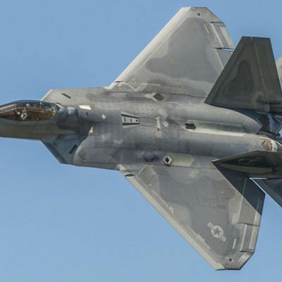 Air Force upgrades F-22 sensors, weapons software - Defense One