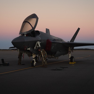 Industry isn’t building enough parts for upgraded F-35s, DOD says ...