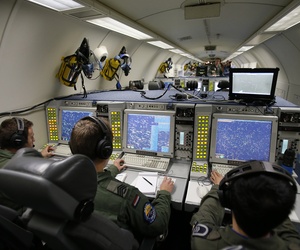 U.S. Bombs Islamic Fighters in Northern Iraq - Defense One